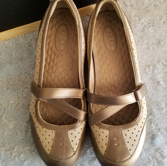 Privo | Shoes | Privo By Clarks Mary Jane Style Flats Size 9 2 | Poshmark